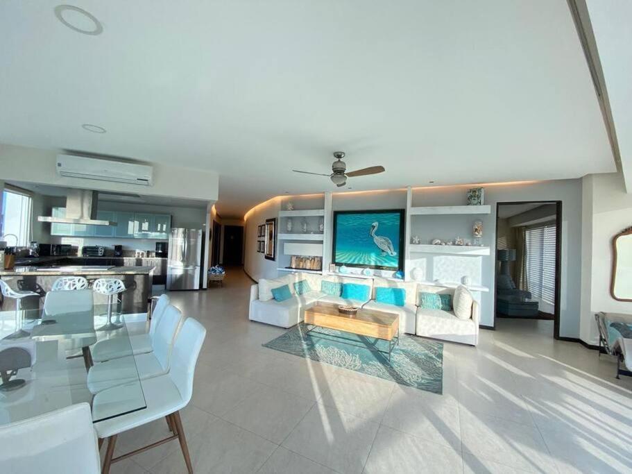 DEPARTAMENTO FRENTE AL MAR, CANCUN